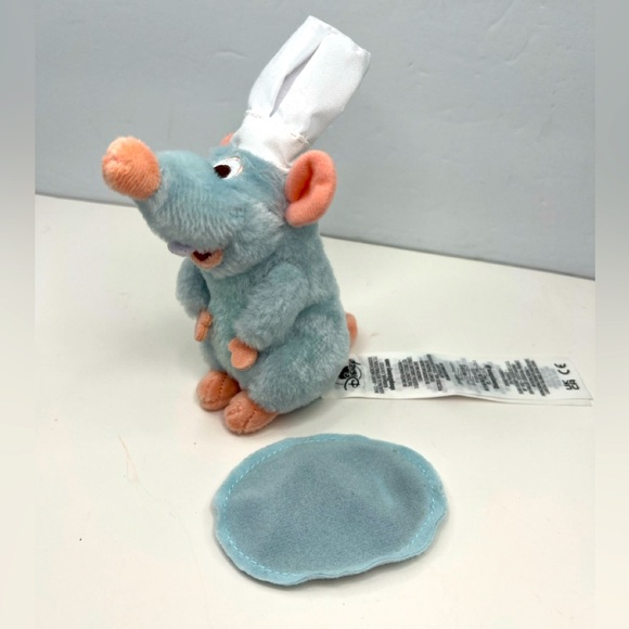 Disney | Toys | Disney Parks Chef Remy Magnetic Shoulder Pal Plush ...